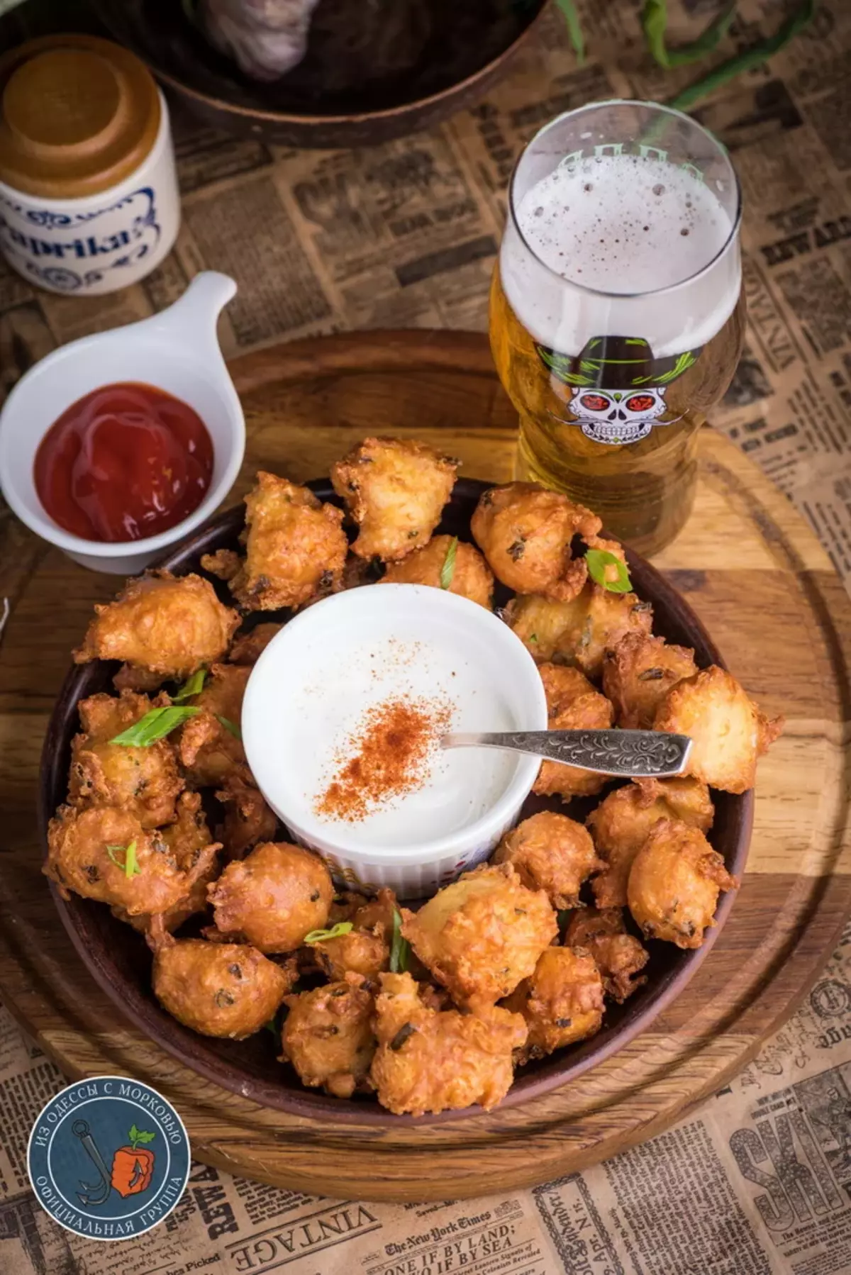 Boules de fromage croustillantes. À la bière et non seulement