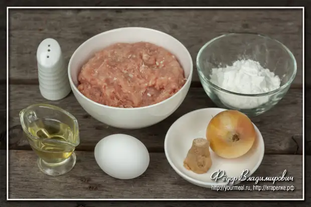 Tsukune - Phares de poulet japonais sur brochettes