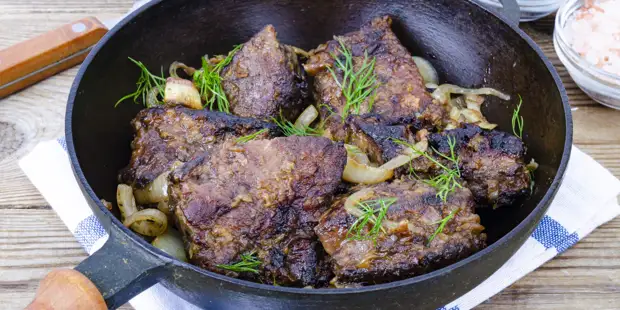 Cómo cocinar hígado para sorprenderse y a casa