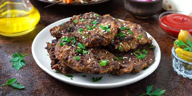 Cómo cocinar hígado para sorprenderse y a casa