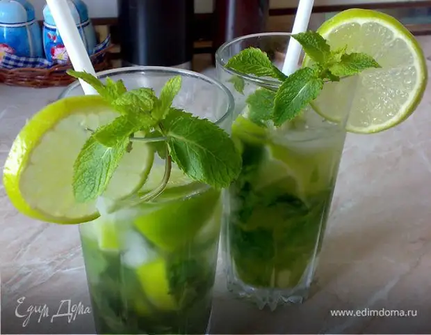 Birch রস সঙ্গে mojito দরকারী