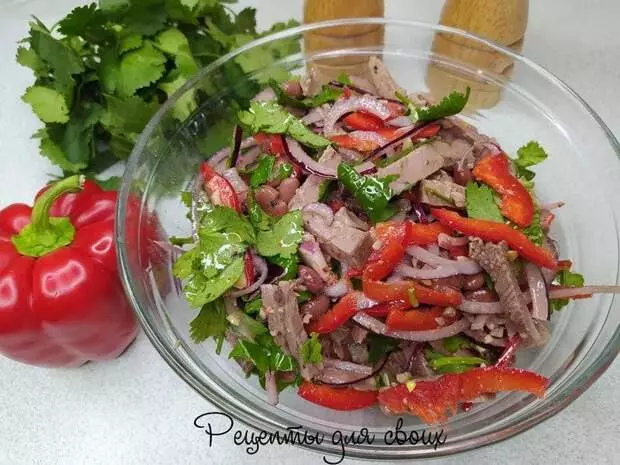 Tbilisi salad na may karne ng baka