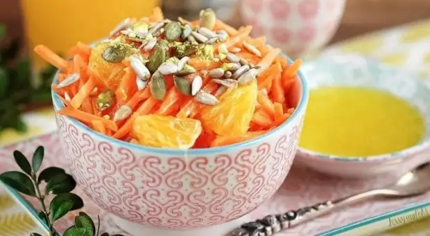 Vitamin kick: 6 salad saka sayuran mentah, sing uga seneng karo bojone