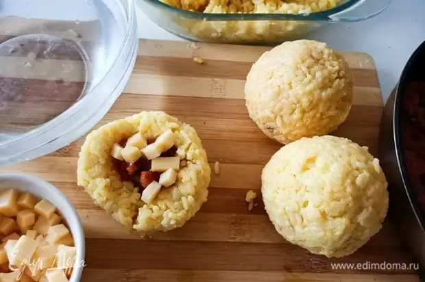 Arancini com ensopado de carne