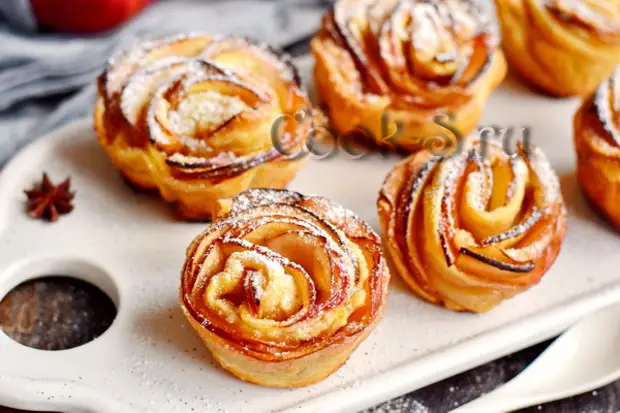 Pomes + pasta de pasta = belles roses poc realistes al te (perfecte quan vols deliciós, però no hi ha temps)