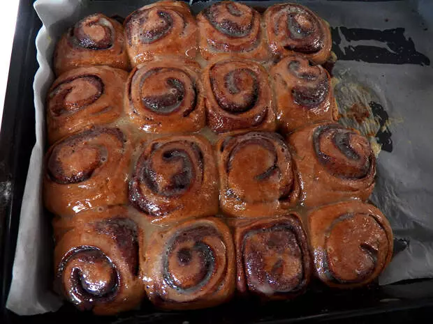 Cinnamon buns