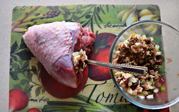 Stuffed shin of turkey