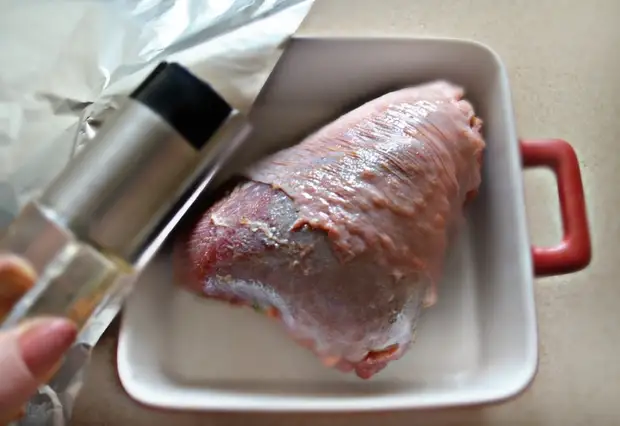 Stuffed shin of turkey