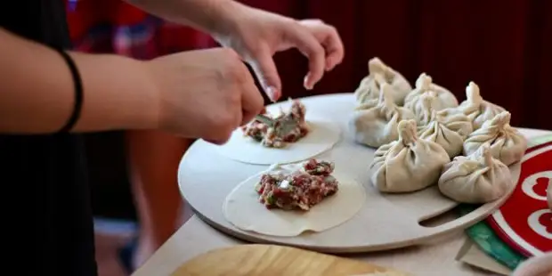 Wie man köstliche Chinki kocht: Die besten Teigrezepte und Füllung