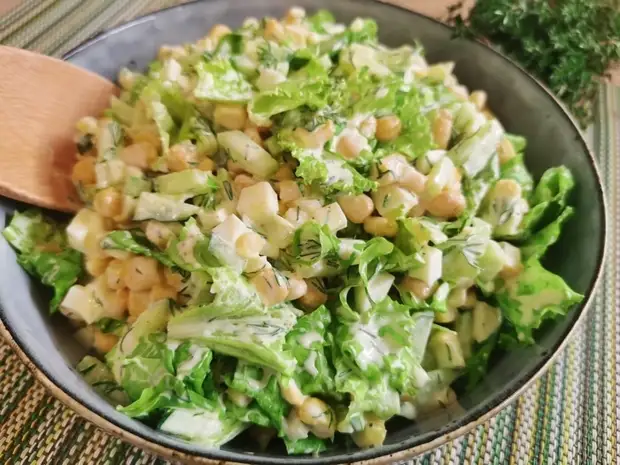 Spring Salad with corn