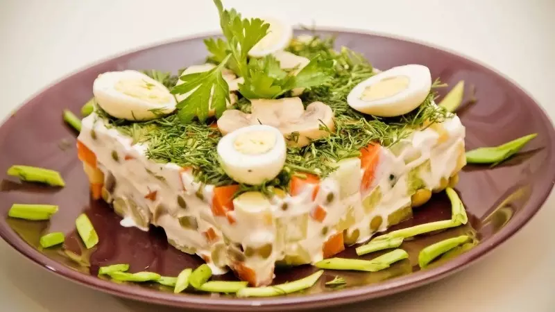 Kami memecahkan stereotip: 6 Resep Salad 