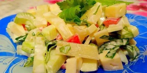 10 Delicious Salads with Pineapple