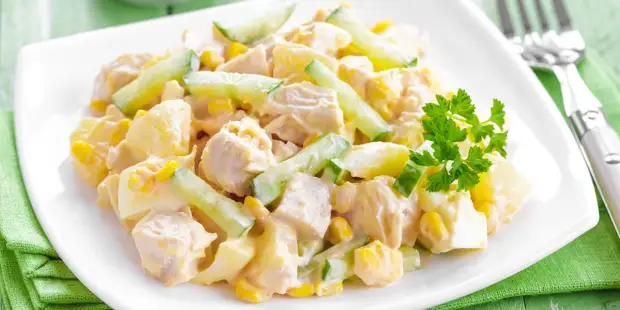 10 Delicious Salads with Pineapple