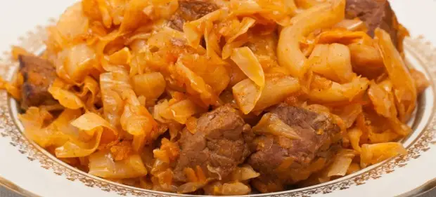 Stewed cabbage with beef in a slow cooker