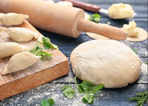 Recettes de pâte passées: tartes de cuisson, boulettes et tartes