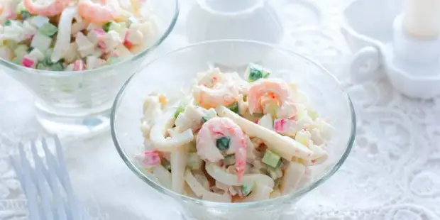 10 really delicious salads with crab chopsticks