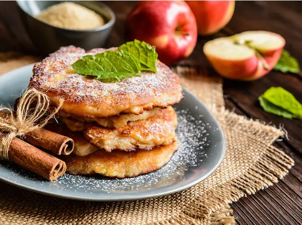 Høstoppskrifter: ostemasse fritters med epler