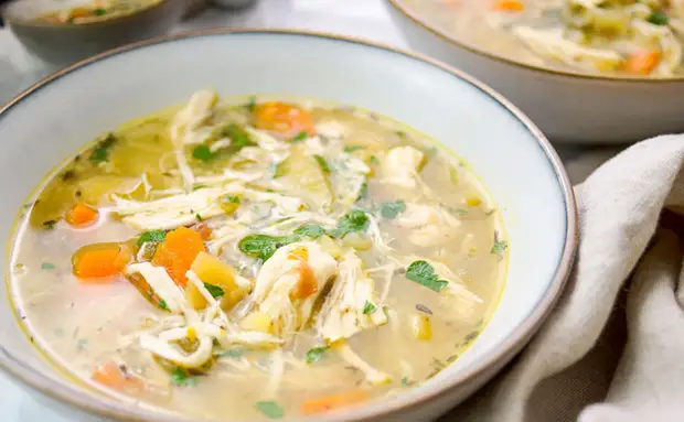 Spicy heating chicken soup without costs. We make from the legs and carry without noodles