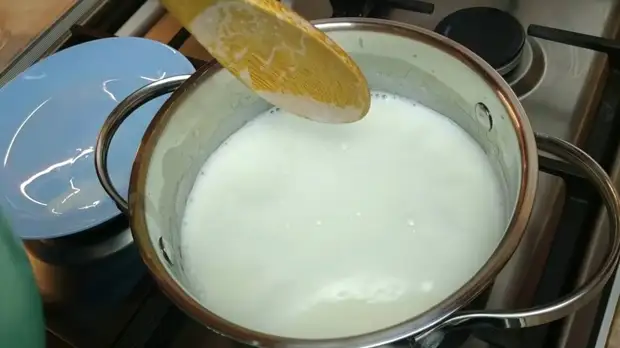 Mezclando los ingredientes más simples, haces un queso refinado.