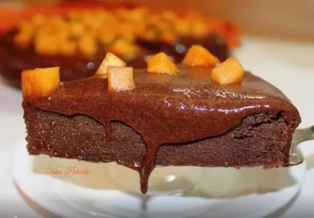 Chocolate cake with persimmon