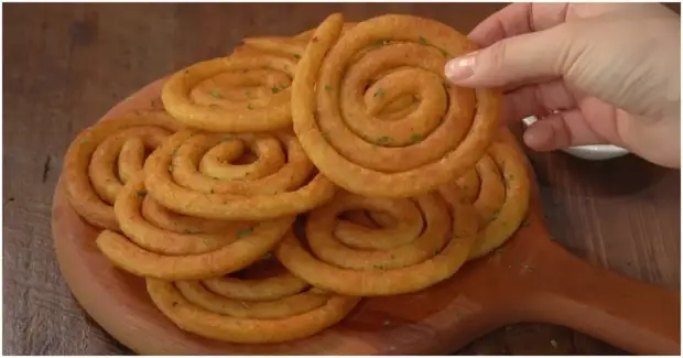 I-potato spirals: Indlela entsha yokupheka i-french fries