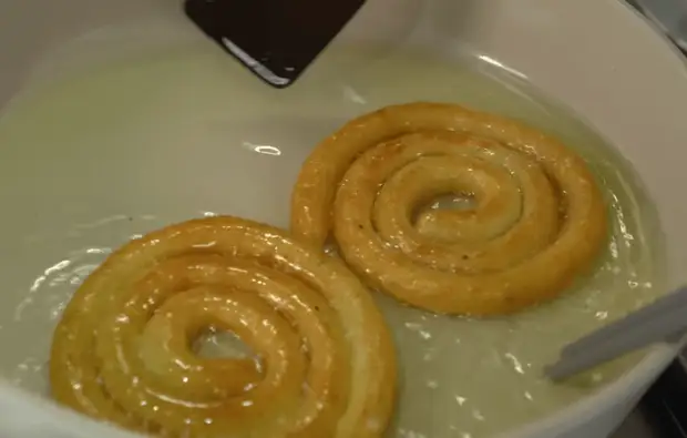 Potato Spirals: Rêyek nû ya ji bo çêkirina fransên fransî