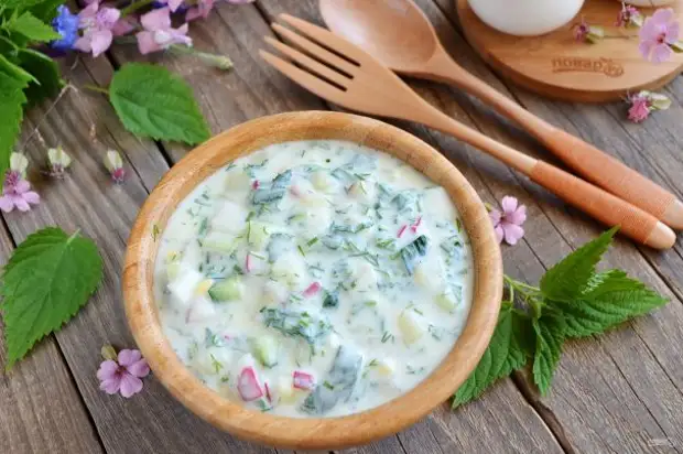 Okroshka on kefir with nettle