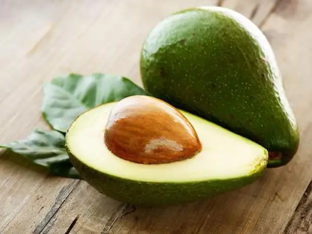 Interessante salater med hjælpsomme avocado