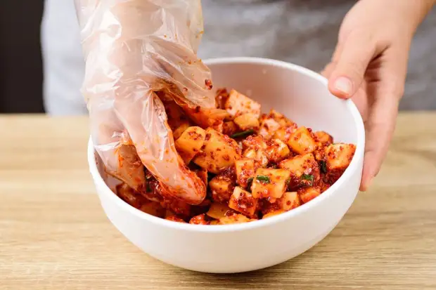 Kimchi από ραπανάκι (DICON)