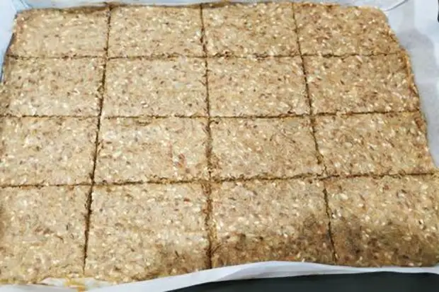 Bi tovên tîrêjê, flax û sesame re çêdike