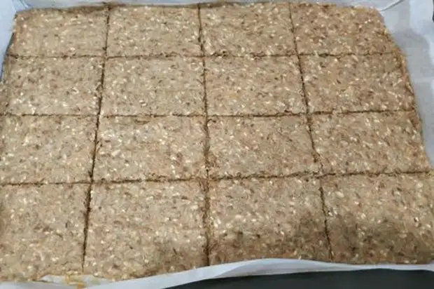 Bi tovên tîrêjê, flax û sesame re çêdike