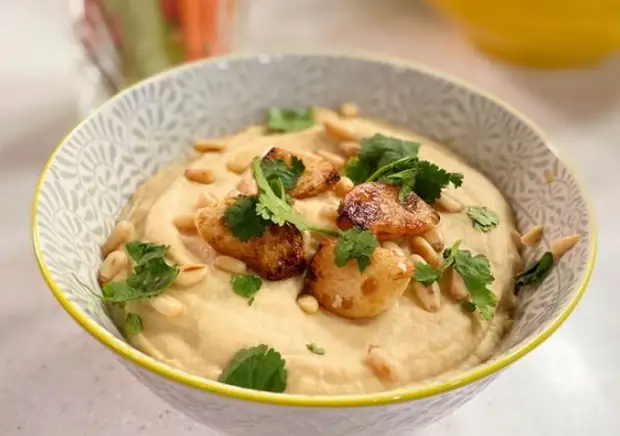 Hummus from cauliflower. Recipe of Julia Vysotskaya