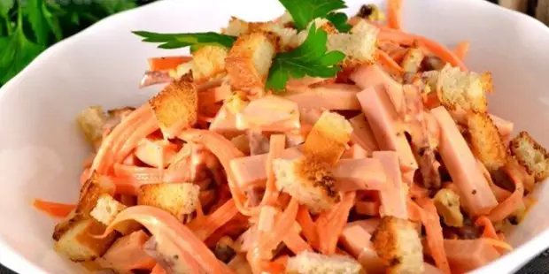 Preparasyon salad ak kawòt Koreyen an