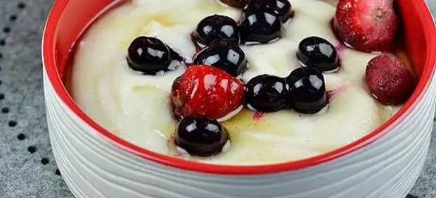 Come fare un porridge manna sul latte per i bambini e non solo?