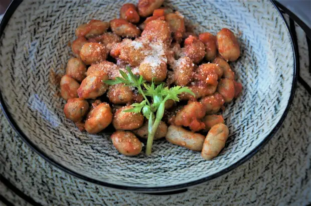 Dumpling van hoender, wat niemand wou hê nie