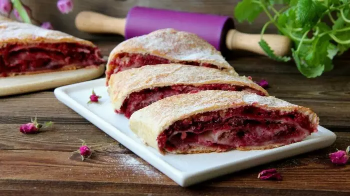 Cherry Strudel de la Pita. Foto: Vsezdorovo.com.