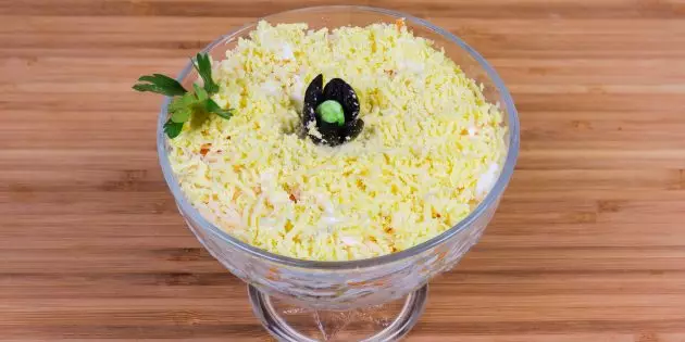 5 Resep Mimos kanggo Mimosa Salad: Saka klasik kanggo eksperimen 50723_2