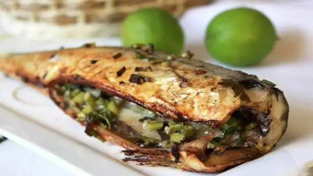 Mackerel para la cena en el horno.