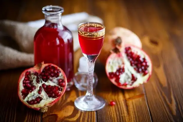 PomeGranate Liquor, que j'ai aimé tous mes invités!