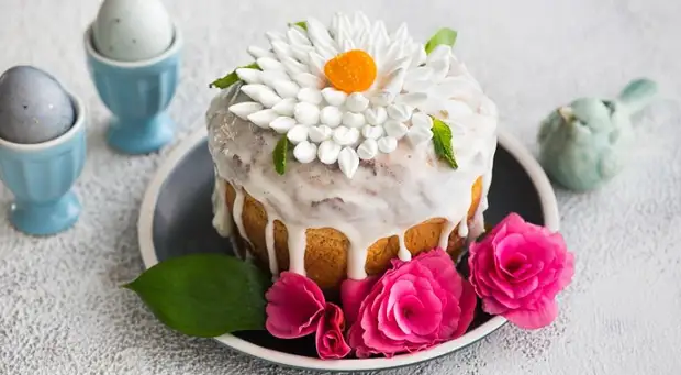 Hoe Pasen-cake te versieren: 2 ongebruikelijke manieren