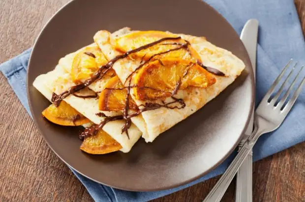 Awọn iyatọ 6 ti awọn pancakes lati awọn orilẹ-ede oriṣiriṣi ti o pe ni pipe fun ọsẹ irinna