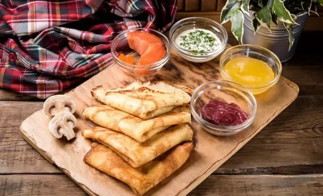 Läckra luckor för pannkakor: Populära recept