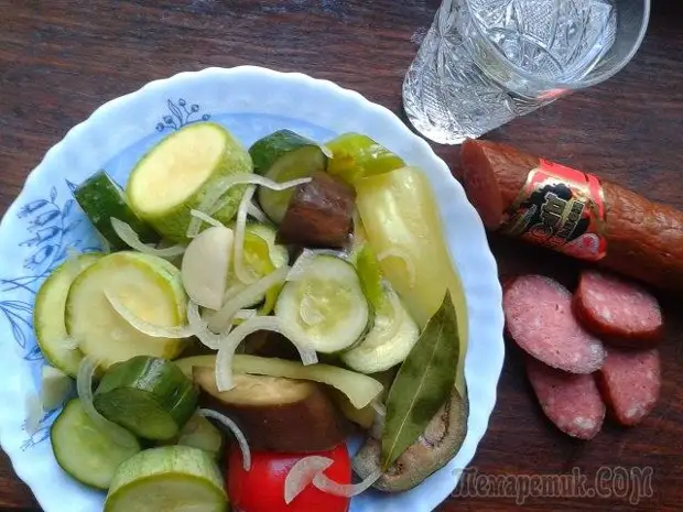 Salad Salad n'oge okpomọkụ