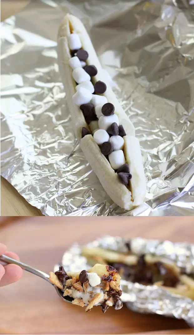 Pisang dengan marshmallow di foil