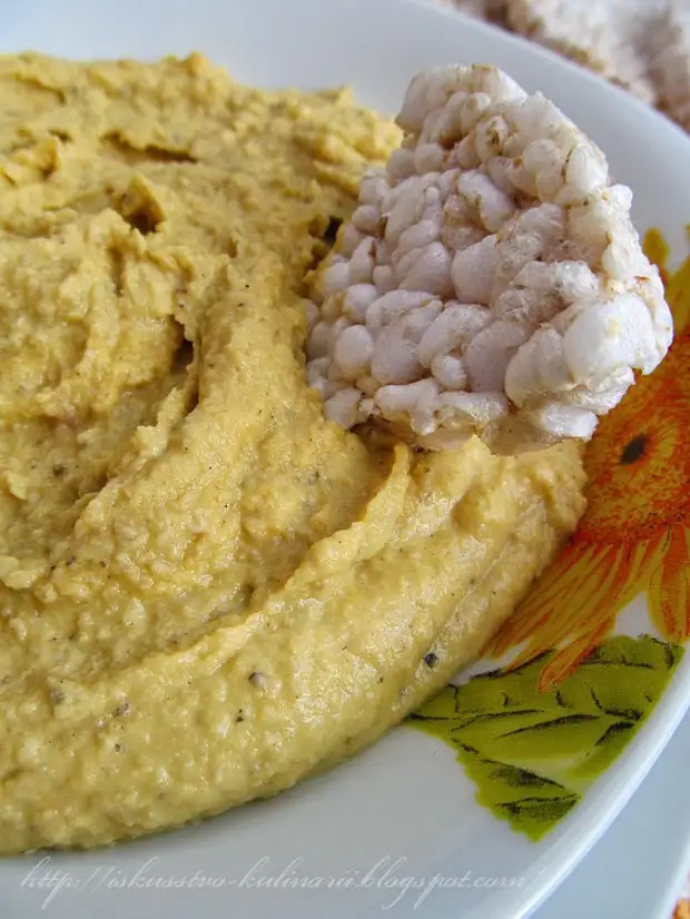 Hummus kuva Red Lentil hummus)