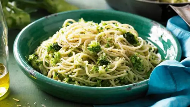 Sådan får du familien HAR BROCCOLI: 5 Opskrifter med grøn grøntsag