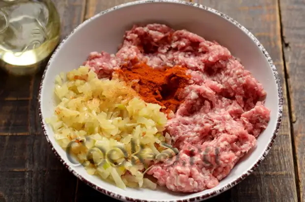 Lavash와 Mince - 어떤 반죽이없는 맛있고 빠른 케이크