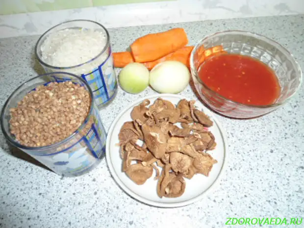 Sinigang may mushrooms.