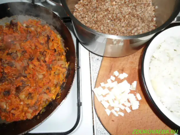 Bubur dengan cendawan.