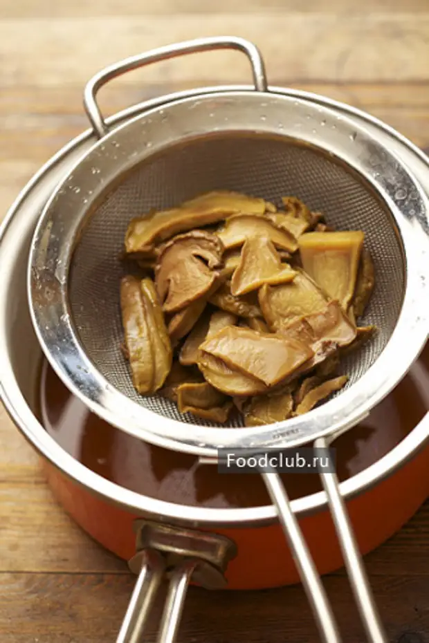 Soupe perlobale avec champignons